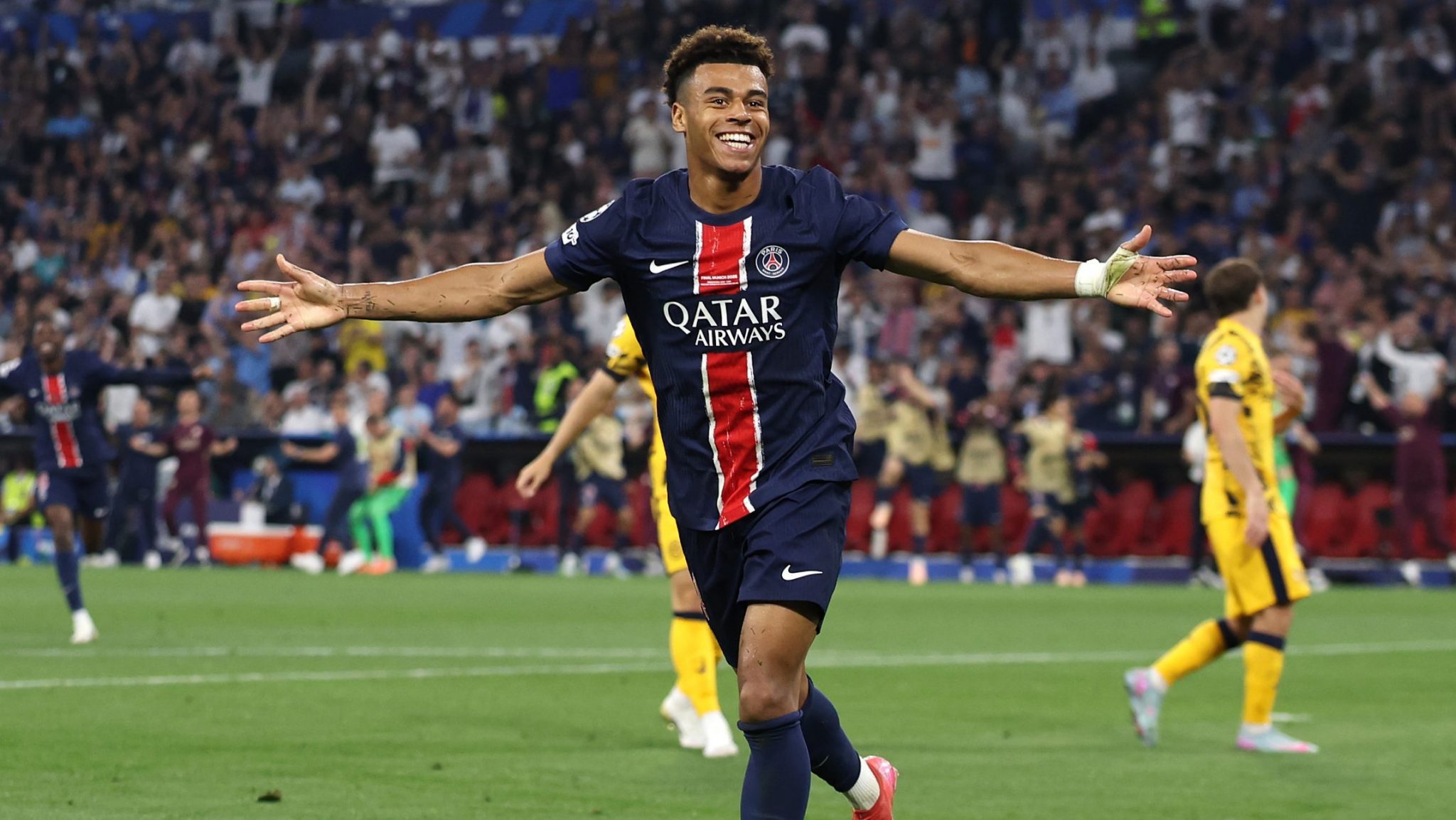 Nace una estrella: Desiré Doué la figura de la Final de la Champions League